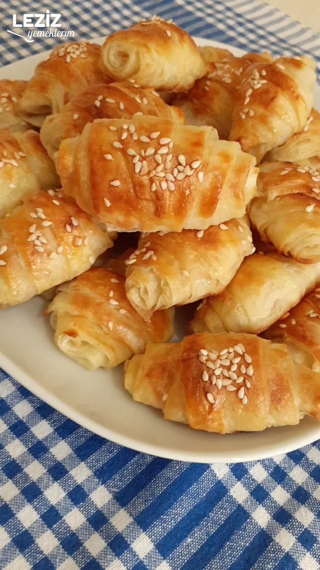 Bu Böreğe Bayılacaksınız 3 Yufkayla Çıtır Börek - Leziz Yemeklerim Bu Böreğe Bayılacaksınız 3 Yufkayla Çıtır Börek - Leziz Yemeklerim
